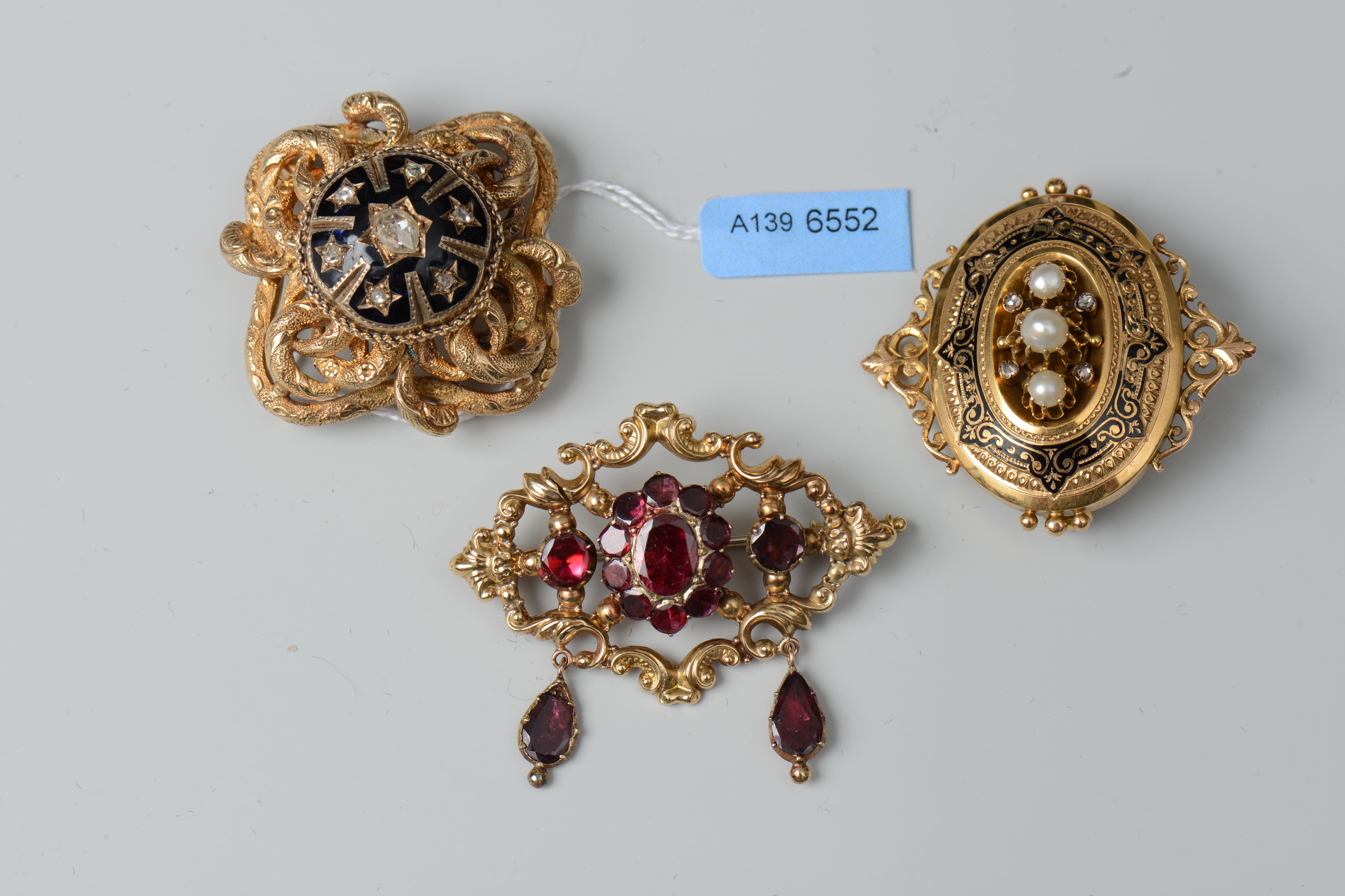 Lot: 3 antike Broschen - Schuler Auktionen Zürich