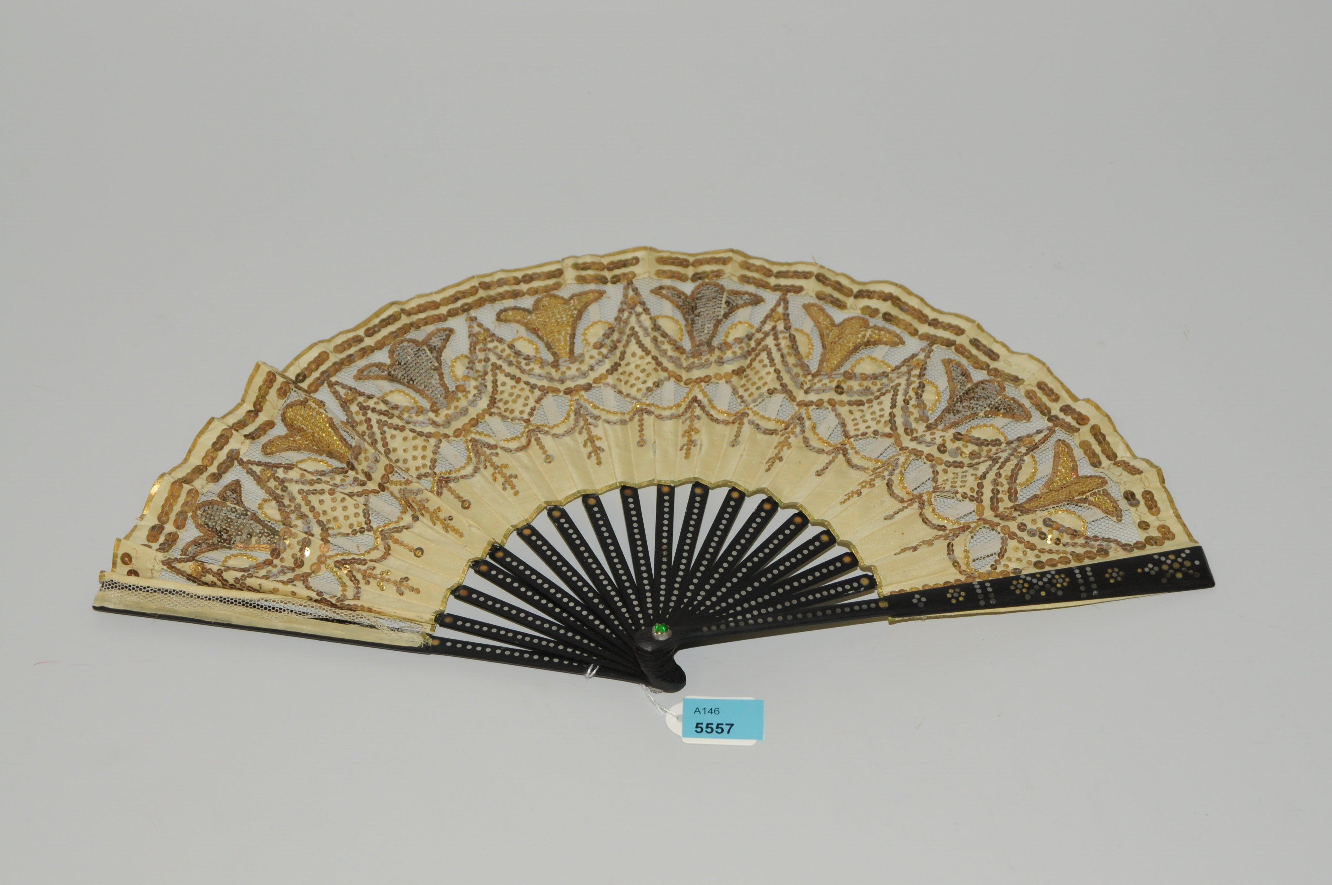 Fächer - Schuler Auktionen Zürich