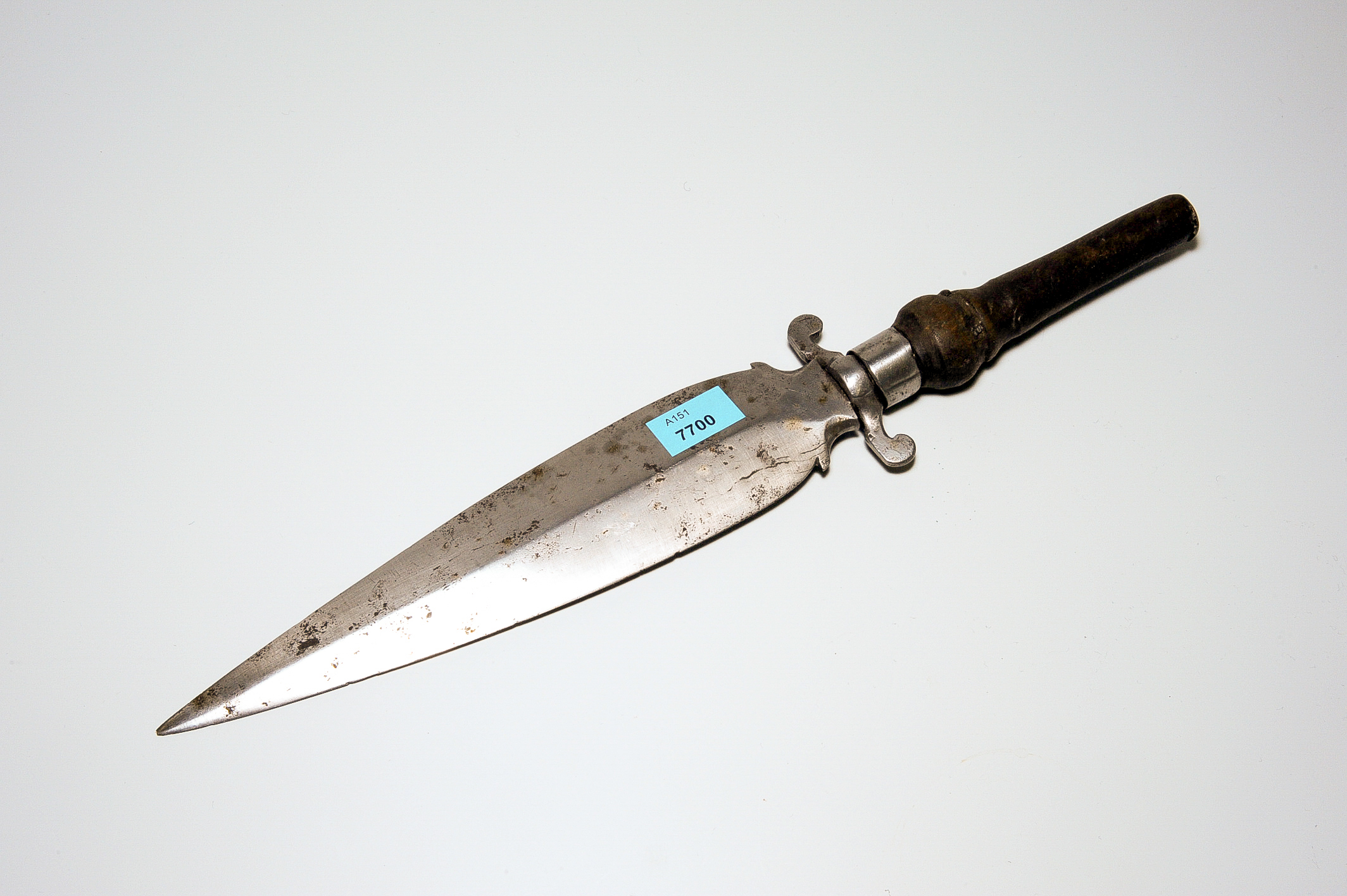 Sponton-Spitze - Schuler Auktionen Zürich