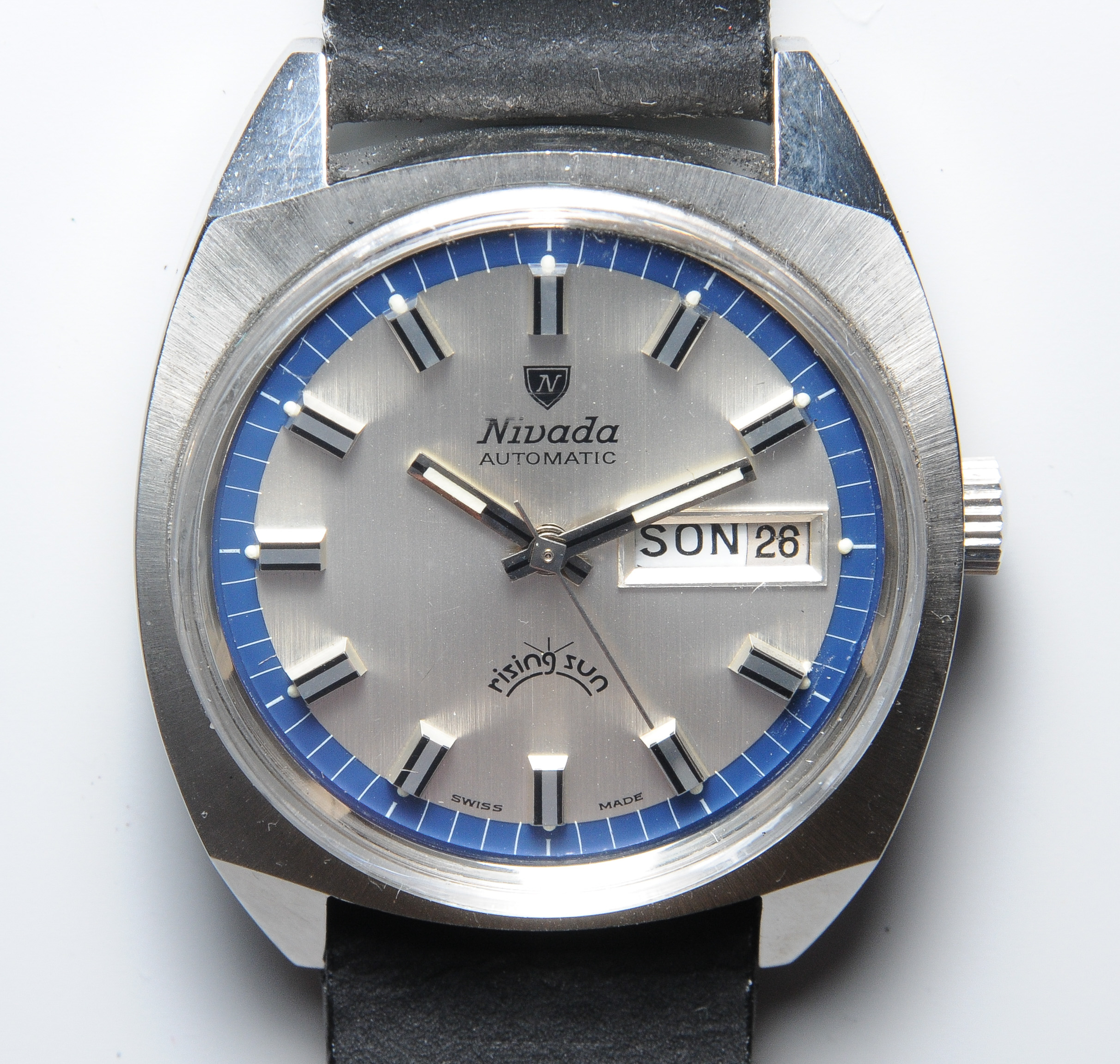 Nivada Rising Sun - Schuler Auktionen Zürich