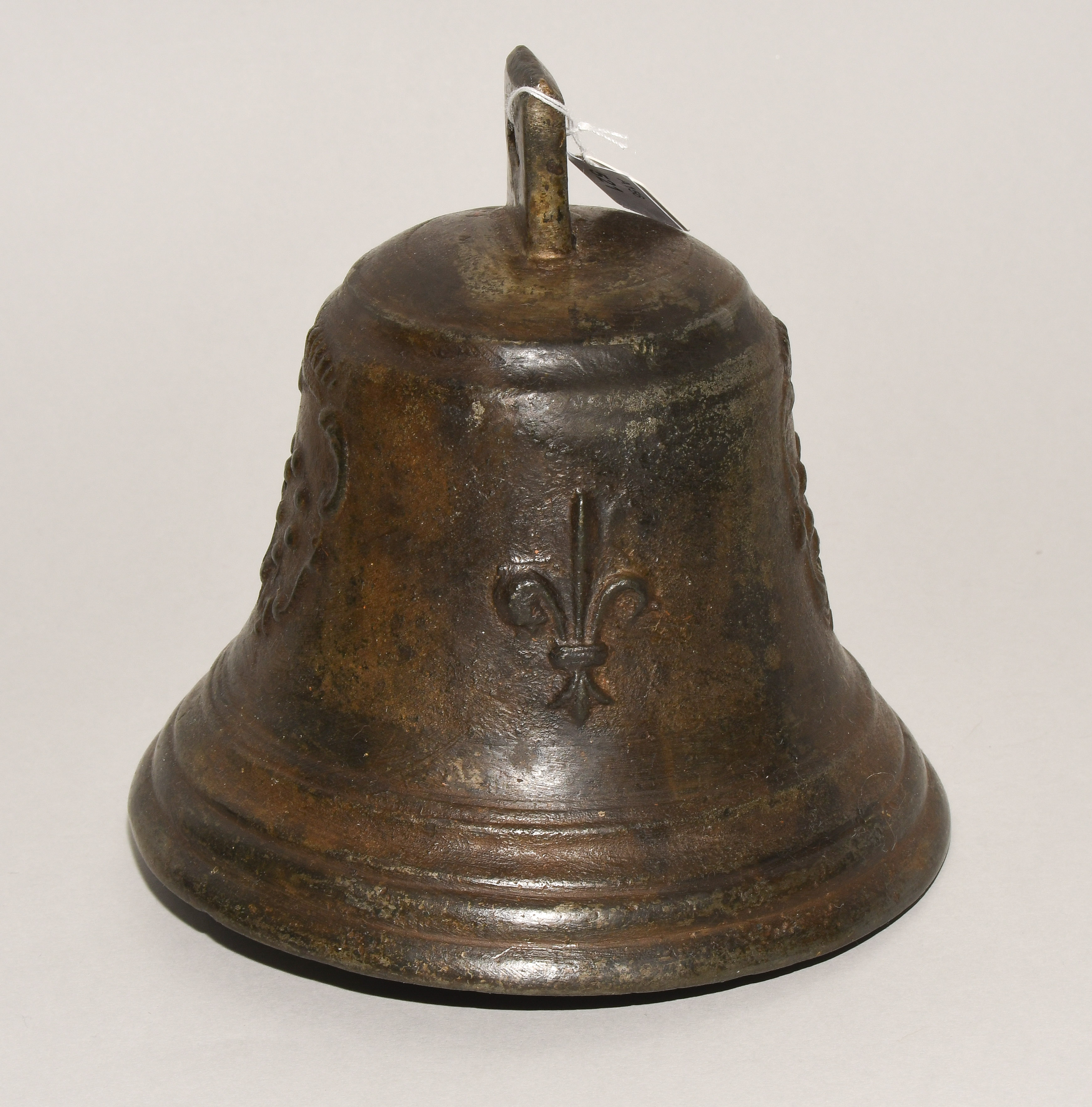 Kleine Glocke - Schuler Auktionen Zürich