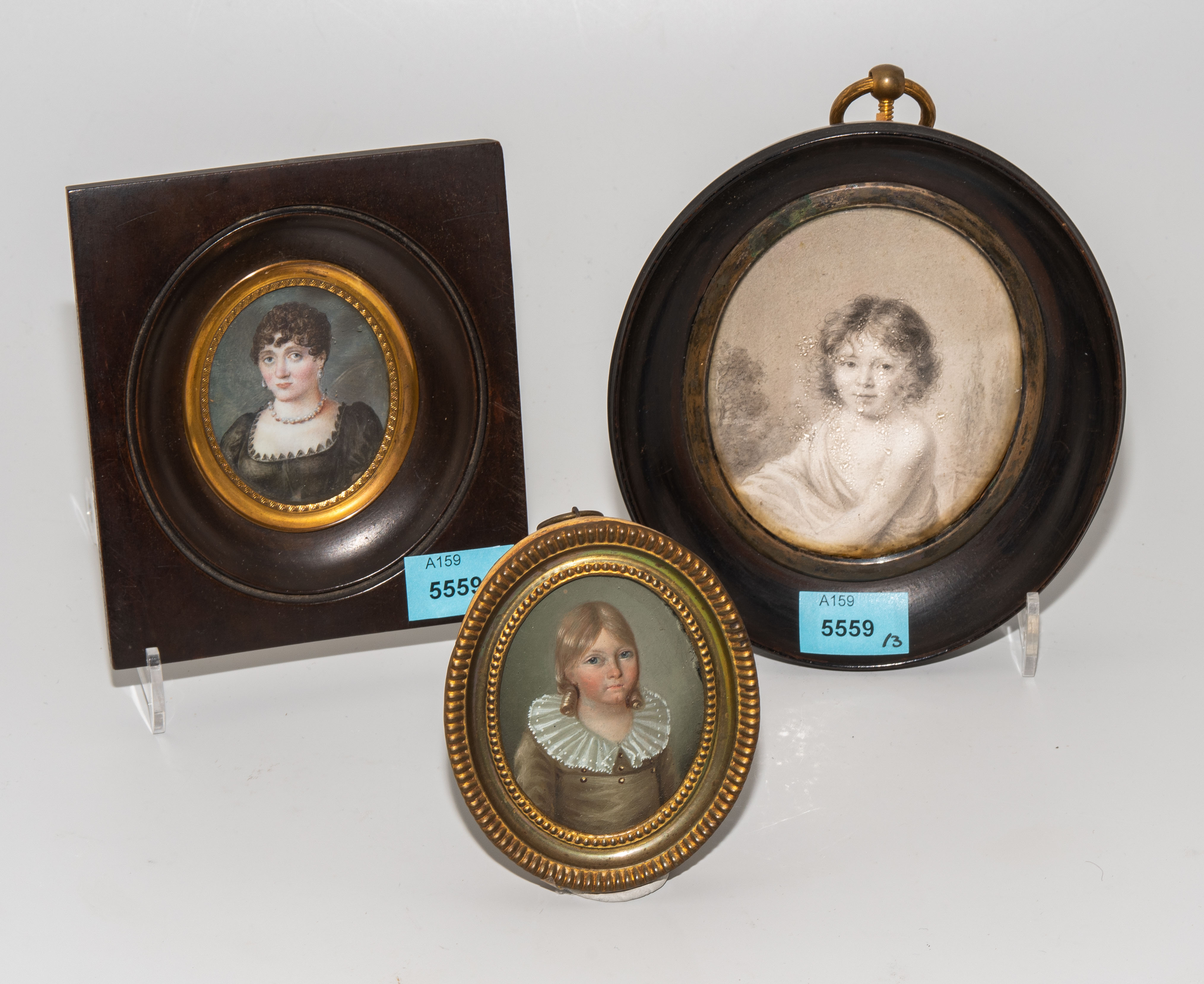 Lot: 3 Porträtminiaturen - Schuler Auktionen Zürich